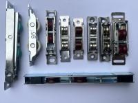 China Zinc Alloy Double Roller Grooved UPVC Window Door Accessories 55kg Load Capacity 16mm Width for sale