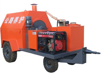 China 8-15Min 800L Asphalt Recycling Machine For Road Surface Crack Repair for sale