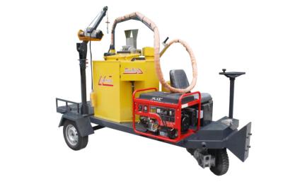 China 260L Asphalt Road Crack Sealing Machine With Italian Riello Diesel Burner for sale