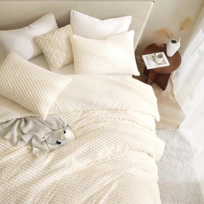 China Waffle Pineapple Sherpa Comforter Set with 3D Soft Polyester Filling for sale
