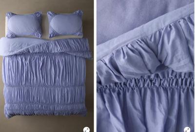 China Microfiber Comforter Set 300gsm Poly Filling Knife Edge Single Needle Quilt 90gsm for sale