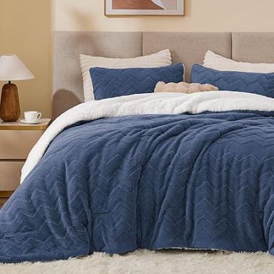 China Solid Color Sherpa Fleece Comforter Set 230-350GSM Soft Plush Cozy Modern Bedding for sale