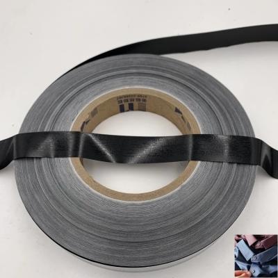 China 0.08mm Thickness PA Hot Melt Adhesive Mesh For Fiber Garment Usage for sale