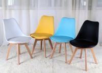 China Smooth Surface Beech Kitchen Chairs Bentwood Frame For Leisure Family for sale