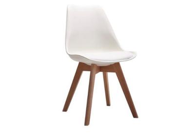 China Anticorrosive Modern Plastic Dining Chairs Stable Structure for sale