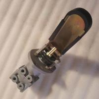 China Factory Wholesale Sinotruk HOWO Original Engine Parts Tz53713600040 Brake Valve with Good Price for sale