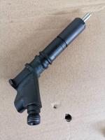 China Low Price Sinotruk HOWO D12 Engine Parts Vg1246080036 Fuel Injector for sale