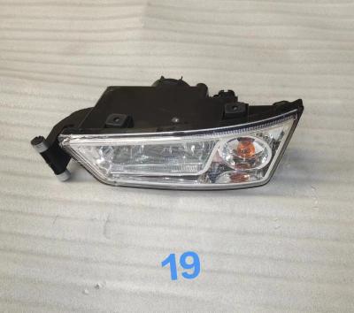 China Steering Transmission Truck Spare Parts A7 T7h C7h 812W25320-6002 Fog Lamp for sale