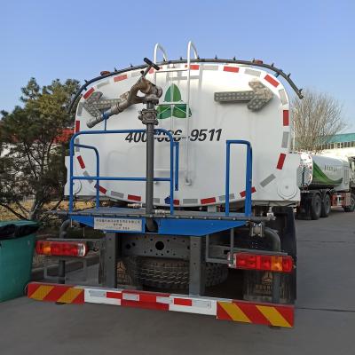China Sprinkler Water Tanker Truck Sinotruk Howo 6 X 4 20000L With Water Gun for sale
