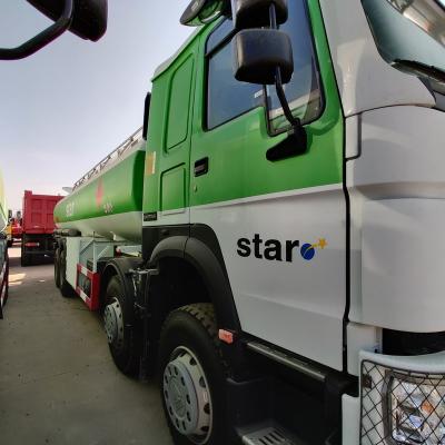 China 20000 Liters Oil Tanker Truck 11980 X 2500 X 3800mm Sinotruk Howo 8 X 4 for sale