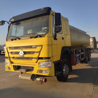 China 25000 Liters Oil Tanker Truck Sinotruk Howo 6 X 4 Fuel Tank Truck 15CBM for sale