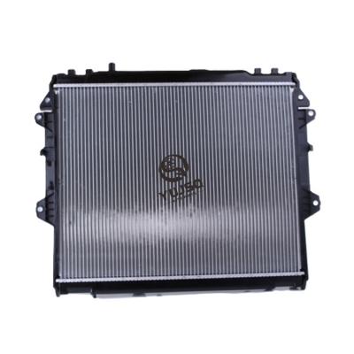 China Aluminum Core Radiator for Toyota Hilux 2004-2005 2.5 D-4D 4WD for sale
