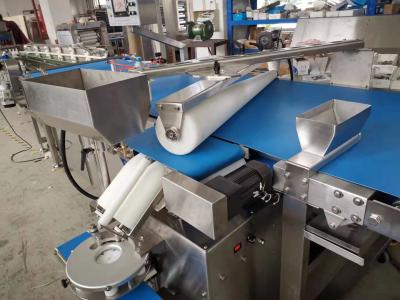 China Commercial Automatic Onion Pie Roti Paratha Maker 3000 - 10000 Pcs/H for sale
