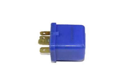 China ISUZU NPR 4BD1 24V Flasher Relay 8942574970 - 4.5×3.2×3.2 cm Automotive Electrical Component for sale