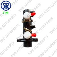 China 31.75 mm Bore Brake Master Cylinder MC894212 for Mitsubishi Fuso Canter with Cast Iron Construction and Dual-Outlet Design for sale