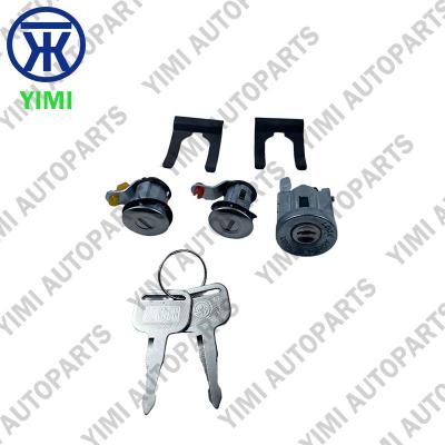 China OEM Standard Lock Cylinder Set Compatible with ISUZU NHR NKR 100P Includes Matching Keys for sale