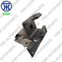 China 8-97042245-0 OEM Fit Spring Bracket 3.1 kg Compact Design High-Strength Metal Construction Leaf Spring Bracket for ISUZU NPR 700P for sale