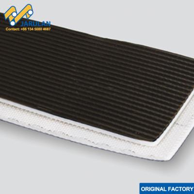 China Flame Retardant Conveyor PVC Belt Longitudinal Pattern For Airport for sale
