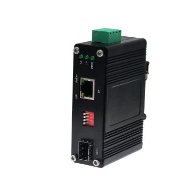 China Ultra High-Power Industrial 10G 802.3bt PoE Media Converter RJ45 to SFP+ 95W for sale