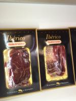 China 340um Golden Meat Packaging Skin Pack Film - 422mm Width x 250m Roll for Sausage Ham Beef for sale