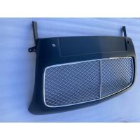 China Used Front Chrome Grille Trim with Frame License Plate Frame Center Net Outside Frame for Bentley Flying Spur 14-16 Parts for sale