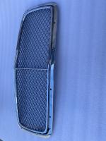 China Used Plastic Front Bumper Grille Mesh Frame for Bentley Flying Spur Auto Parts 4W0853667 & 3W0853683 & 3W0853684