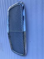 China Used Plastic Front Bumper Grille Mesh Frame for Bentley Flying Spur Auto Parts 4W0853667 & 3W0853683 & 3W0853684