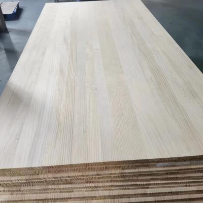 China Pine Wood Timber Straight Grain Solid Wood Boards Perfect for Crafting at Home Office for sale