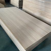 China Solid Wood Panel Pine Timber Glue Joint Panel in Traditional Design 6-35mm Thickness for sale
