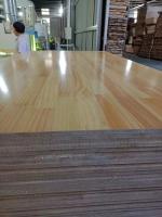 China 480-510kg/m3 Pine Lumber 18mm Finger Jointed Radiata Pine Solid Planks for Furniture for sale
