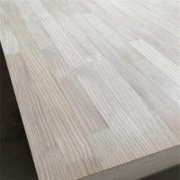 China Finger Joint Board Pine Wood With Natural Color 300-2500m Length for sale