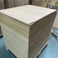 China 910 X 910mm Customized Size Pine Wood Board With Natural Texture for sale