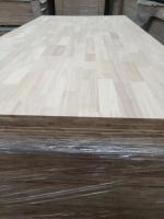 China Eco Friendly Glue Used Grade Carbonized Yellow Rubber Finger Joint Hardwood Board for sale