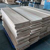 China Customized 2440x1220 or 1200x600 Solid Wood Board with Moisture Content of 8%-12% for sale