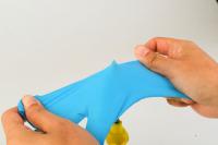 China Multifunction 100% Nitrile Medical Gloves Puncture Resistant for sale