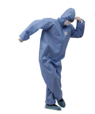 China Level 4 Sterile Disposable Cpe Isolation Gown Fluid Resistant for sale