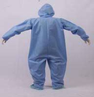 China Level 4 Sterile Disposable Cpe Isolation Gown Fluid Resistant for sale