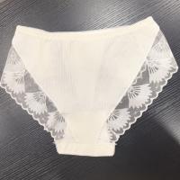 China 705# White Colors Cotton Panty Ladies High Quality Brief Wholesale for Women for sale