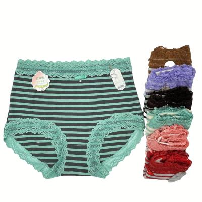 China Women's Fashionable Pure Cotton Middle Waist Panties New Color Lace Underpants Plus Size Women's Underwear-Sizes 5XL 6XL for sale