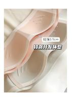 China Women Anti-Slip Strapless Bra Invisible Comfortable Ladies Push up Strapless Bra for Women and Wedding Dress for sale