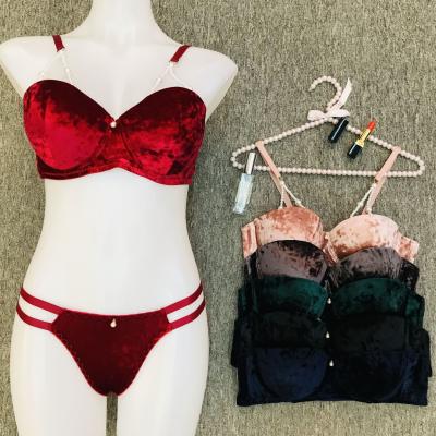 China Foreign Trade Wholesale Underwear Women's Bra Underwire Velvet Bra Set Pearl Decoration Bra Underwear Panty Set for sale