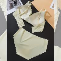 China Women Wire Free Bra With Panty Set High Quality Seamless Lingerie Panties With Bra Set Women for sale