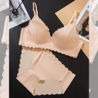 China Women Wire Free Bra With Panty Set High Quality Seamless Lingerie Panties With Bra Set Women for sale