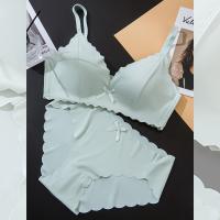 China Women Wire Free Bra With Panty Set High Quality Seamless Lingerie Panties With Bra Set Women for sale