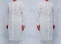 China Hospital Non Woven Disposable Isolation Gowns Visitor Coats With Button for sale