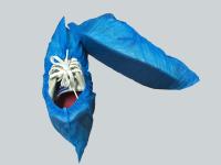 China Blue Medical Plastic Products Disposable Shoe Cover PE Waterproof 15 Cm Antiskid for sale