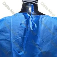 China PP SMS Tie On Neck Knitted Cuff Non Reinforced Surgical Gown Standard for sale