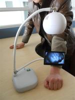 China Lamp To Display Veins Vein Locator Device Improves Staff Efficiency for sale