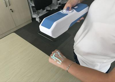 China Palm Vein Scanner Vascular Injection Vein Illuminator Vein Imaging Device With Rechargeable Battery for sale