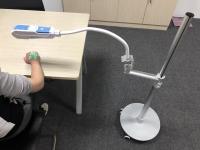 China Palm Vein Scanner Vascular Injection Vein Illuminator Vein Imaging Device With Rechargeable Battery for sale